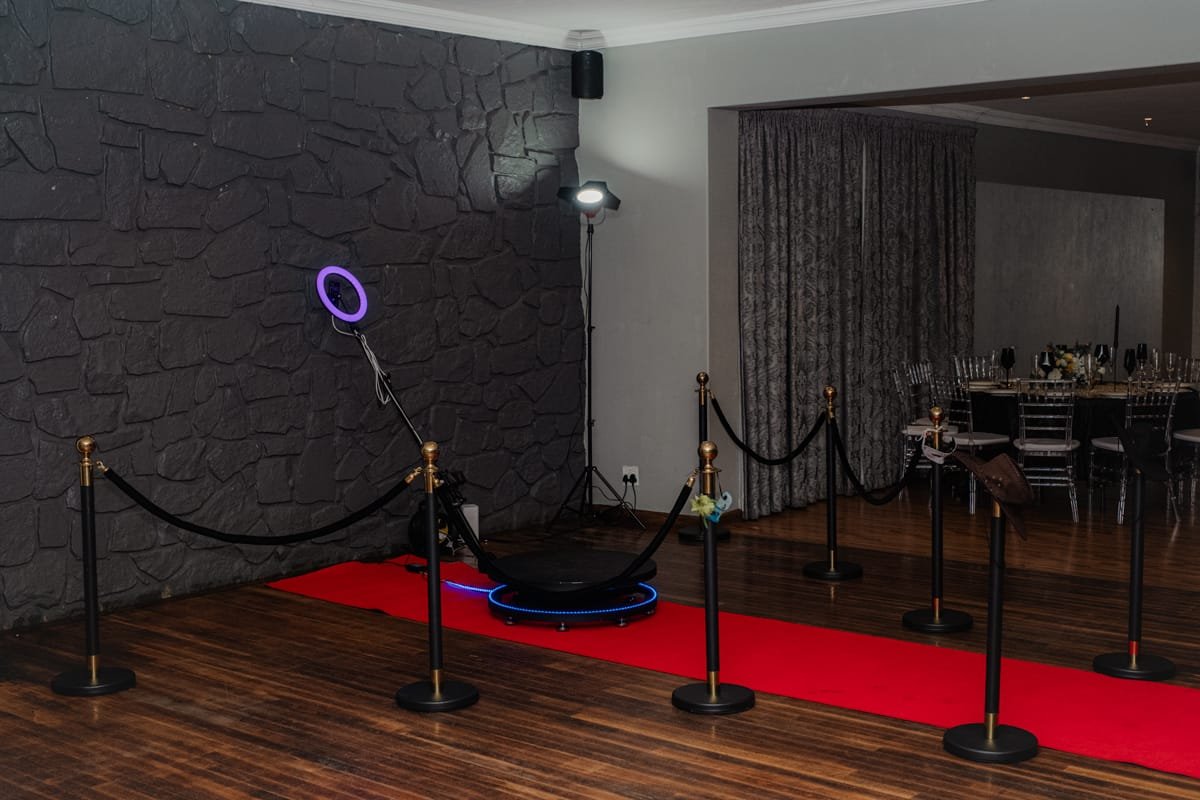 Affordable 360 Video Booth Packages | PhotoBooth Pro